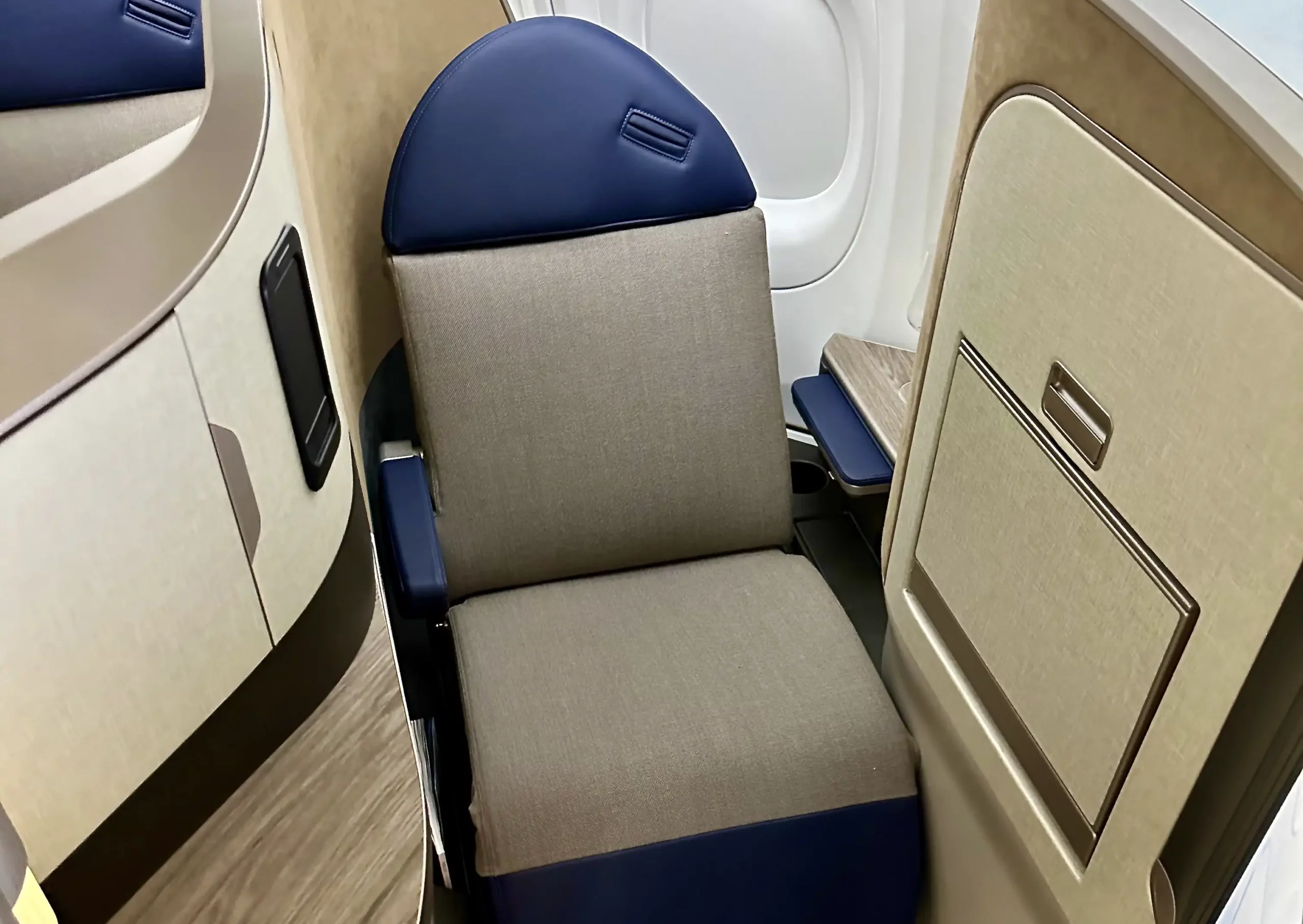 Hands-On With Aurora, Collins Aerospace’s New (and Tight) Business ...